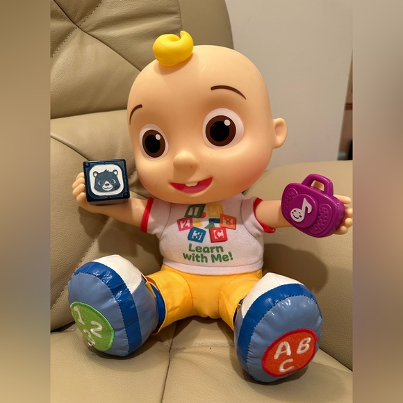 CoComelon | Toys | Cocomelon Interactive Learning Jj Doll With Lights ...